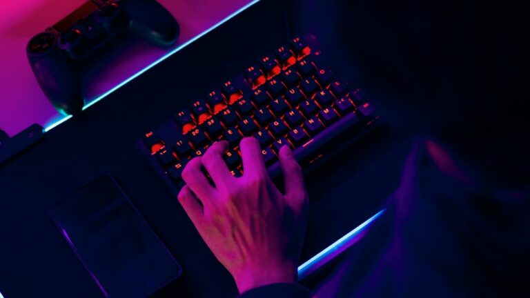 Best Low-Profile Switches [2023 Top Picks Reviewed]