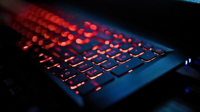 How to Change the Color on a Redragon Keyboard
