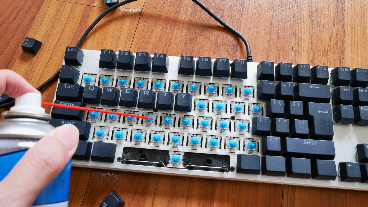 How to Clean a Gaming Keyboard - OnGameStart