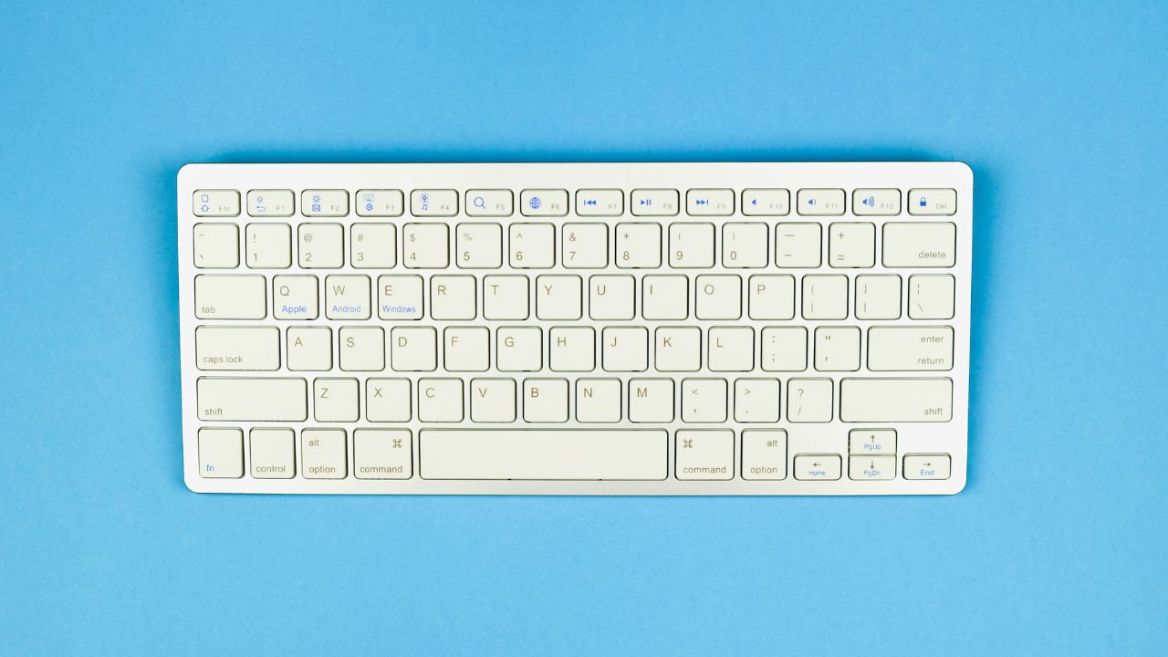 Small vs Large Keyboards (Pros & Cons) - OnGameStart