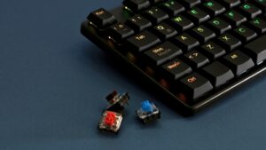 Flat Keyboard vs Raised Keyboards - OnGameStart